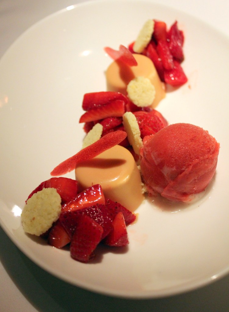 Doubling Up on Architecturally Composed Desserts | 3FS Lifestyle: Food ...