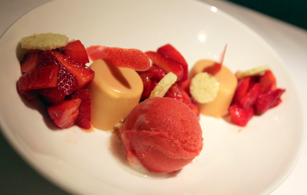 Doubling Up on Architecturally Composed Desserts | 3FS Lifestyle: Food ...